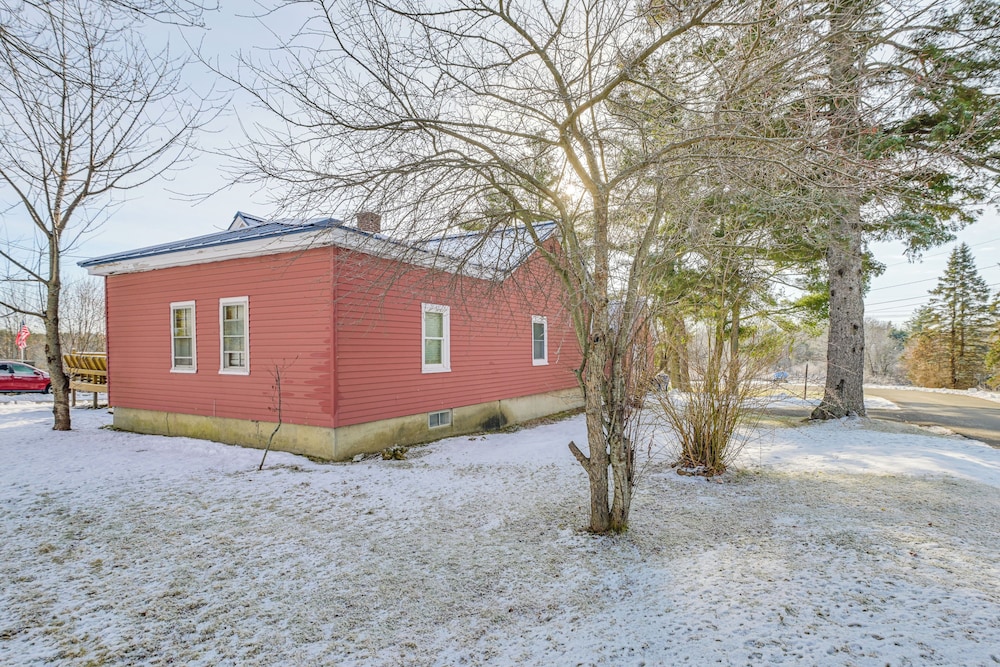 Close To Dtwn Bangor: Inviting Maine Home - Bangor, ME