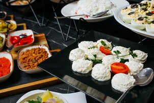 Pequeno-almoço tipo buffet diário incluído 