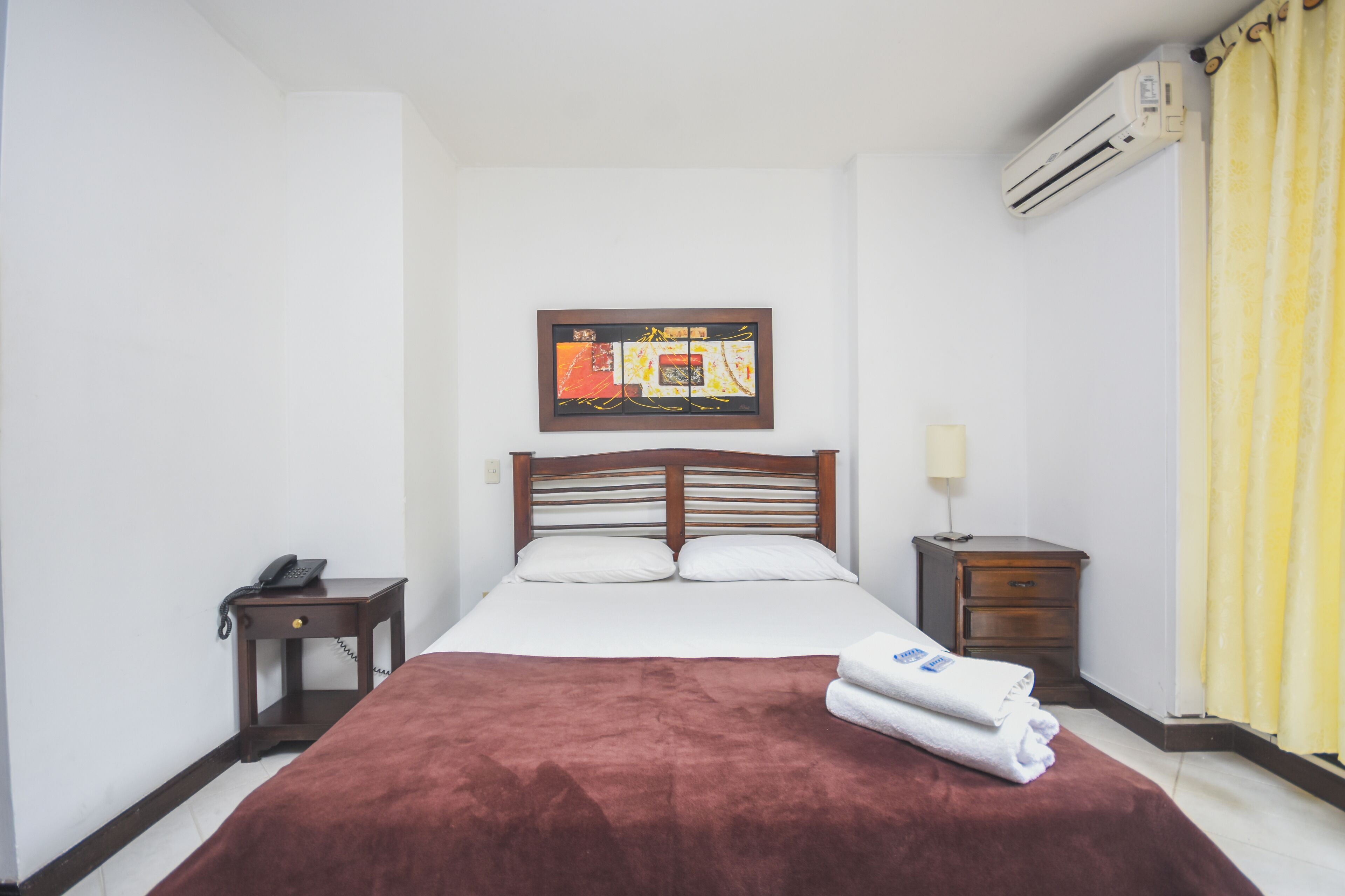 Charming Double Room With Wifi And Air Conditioning In Laureles-estadio-medellin - Medelín