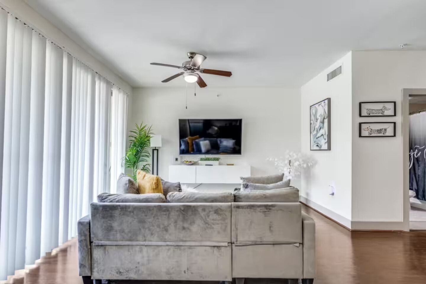 Modern Apartment With Wifi, Pool And Fitness Room In Vibrant Houston - Houston, TX