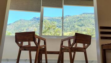 Quarto Familiar, vista para a montanha | 1 quarto, cofre no quarto, secretária, quartos insonorizados