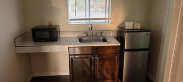 Quarto casal luxo, para não fumantes | Cozinha privada | Frigobar, micro-ondas