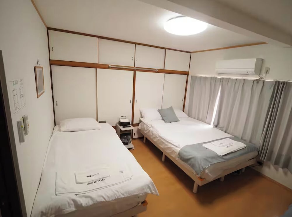 5 minutes walk to Tenjinbashisuji Rokuchome Station】10 minutes walk ...