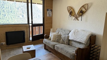 Apartamento | Sala de estar | DVD player