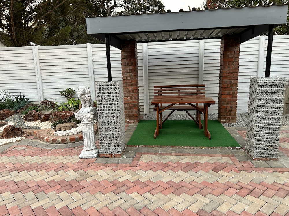 Gunhill Avenue Guesthouse - Harare