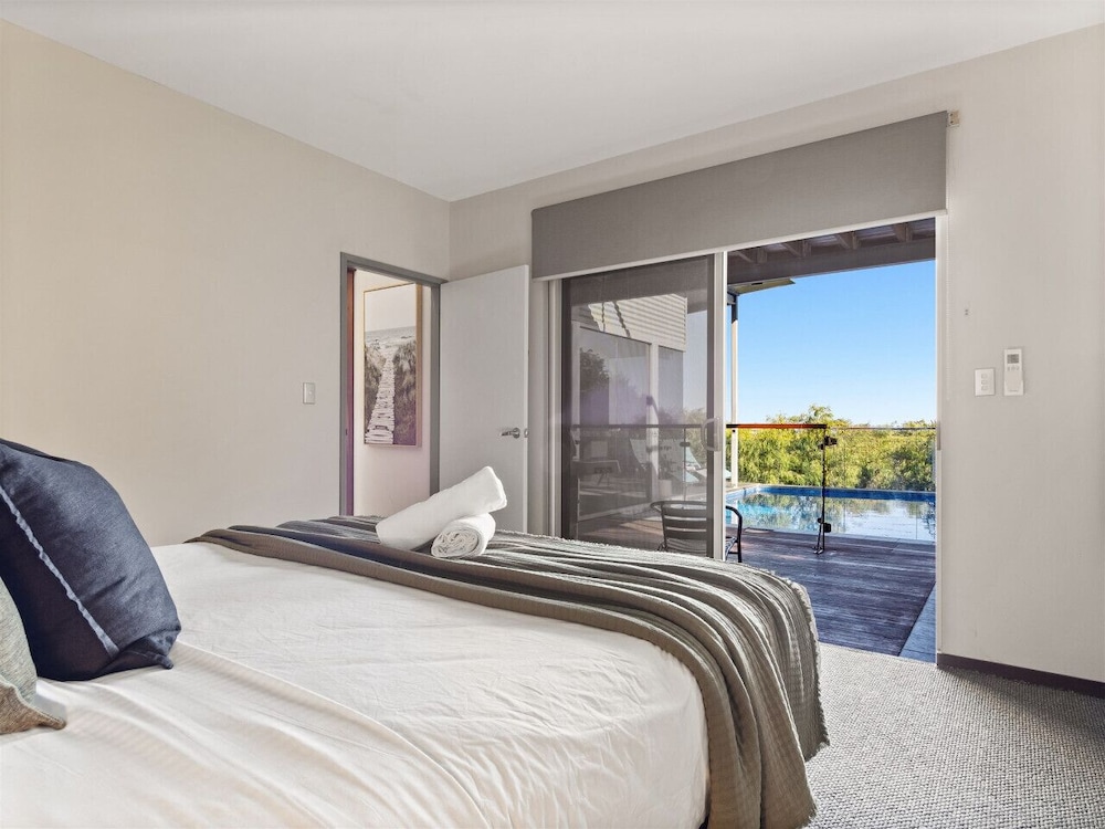 A La Plage | Ocean View Luxury | Family Friendly - Gnarabup | Vrbo