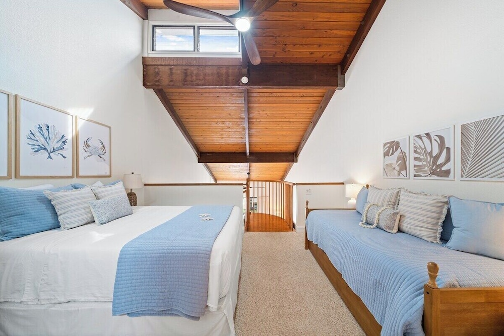 SUMMER SALE! Freshly Updated 2BR w Ocean Views - Kamaole Sands 8409 ...