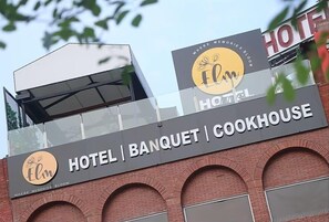 Fachada da propriedade