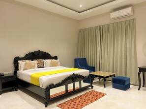 Super Deluxe Room | Escrivaninha, ferros/tábuas de passar roupa, Wi-Fi de cortesia