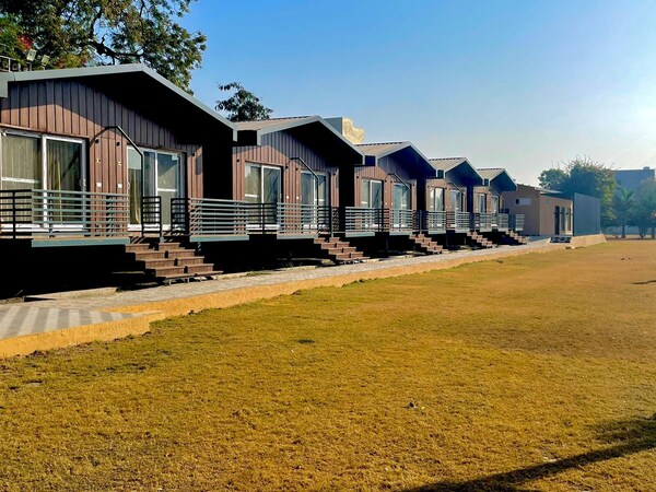 Vrindavan Greens Resort - Udaipur