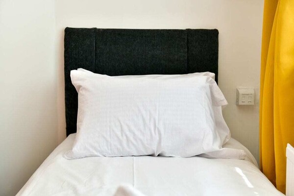 Host Stay Oxford Street House - Swansea