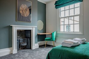 Casa | 5 quartos, internet de alta velocidade 