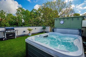 Casa | 3 quartos, escrivaninha, acesso à internet de alta velocidade