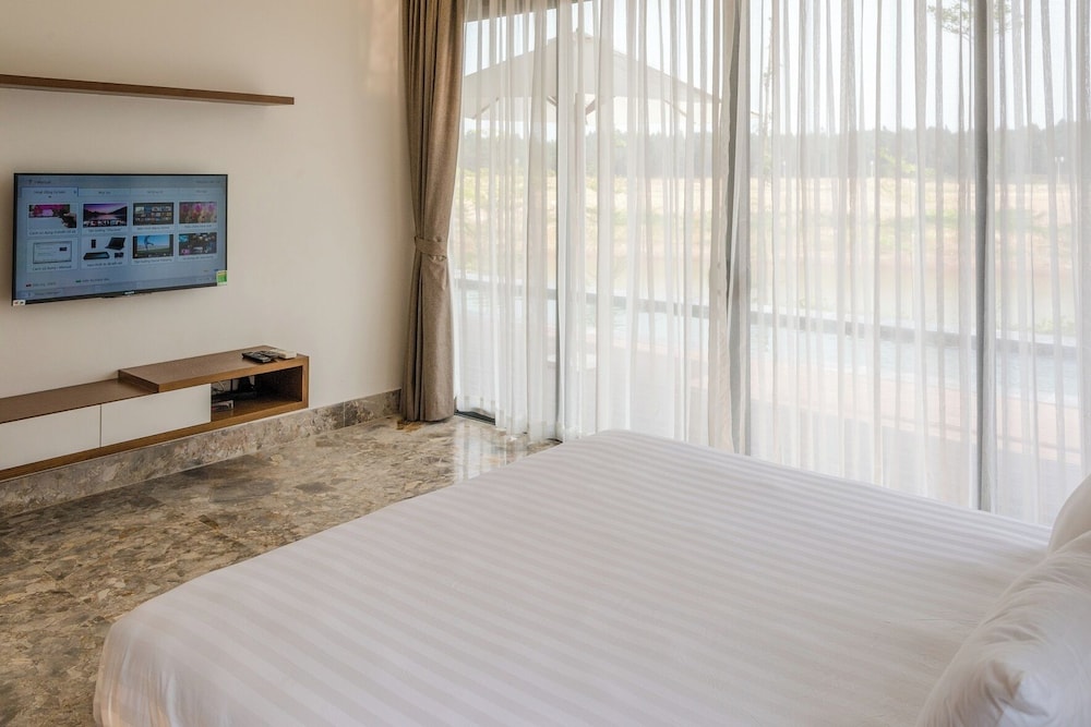 Flamingos Dai Lai Resort Luxury - Thai Nguyen