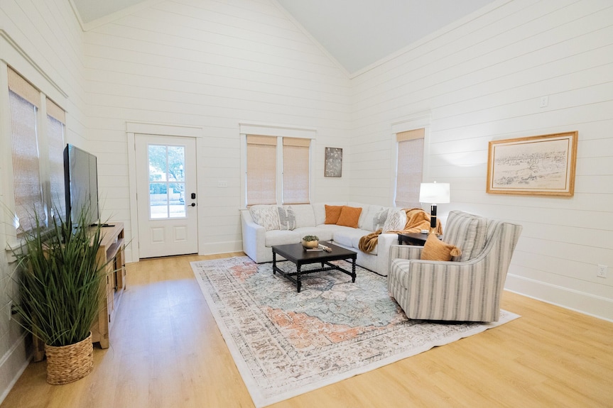 Brand New, Historic District, Walkable, 5 Star - Mississippi