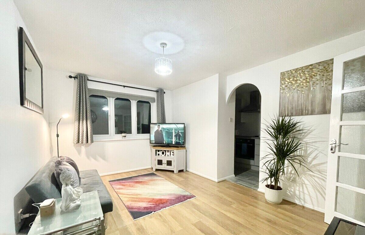 Modern London Flat With Free Parking - London, UK