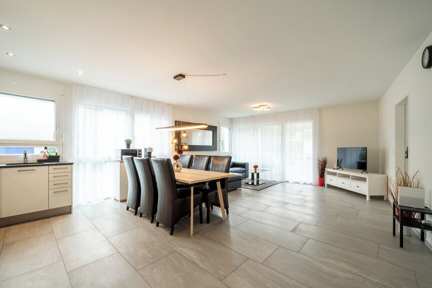 Serene Swiss Apt - Scenic Balcony Views + Parking - Aarau