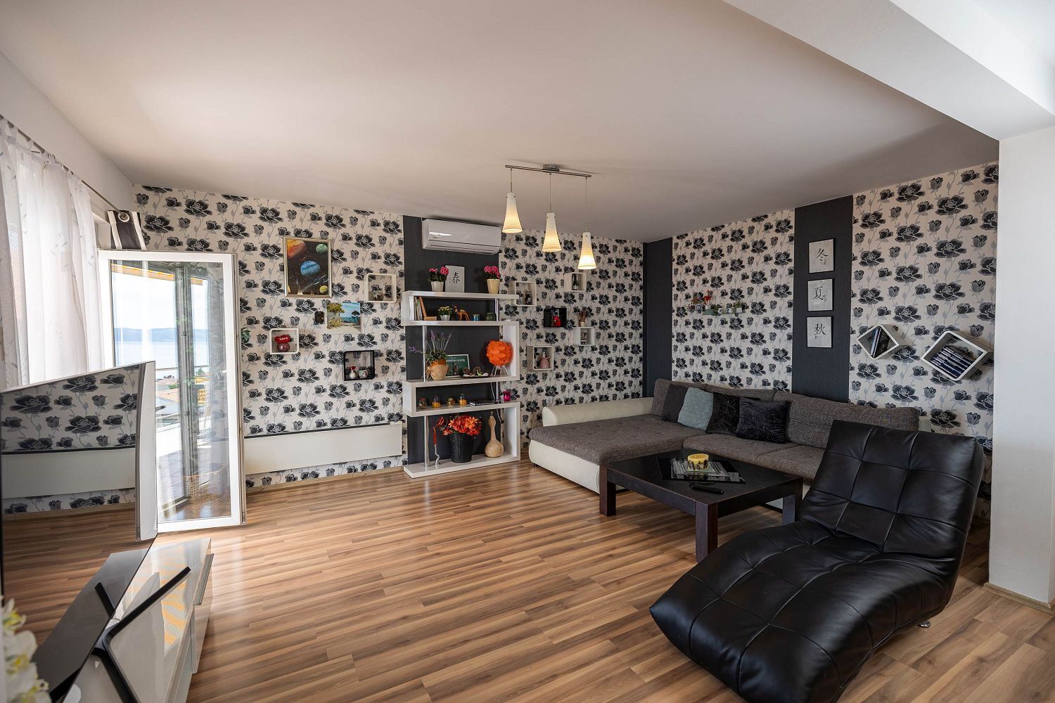 Fantastic Penthouse Just 400 Metres From The Beach With Sea Views, Pool, Playground, Barbecue - Crikvenica