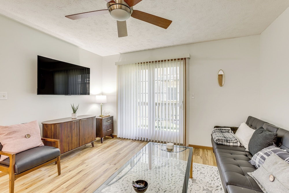 3 Mi To Wvu: Condo W/ Deck In Morgantown - Morgantown, WV