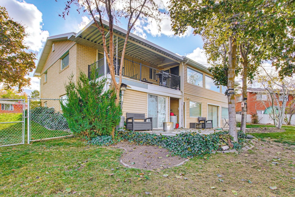 Family Home W/ Games & Fenced Yard In South Ogden - Utah