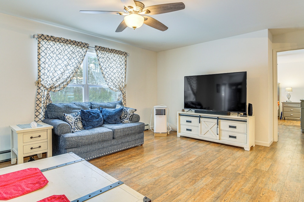 Near Skiing: Serene Harrison Retreat W/ Fire Pit - Maine