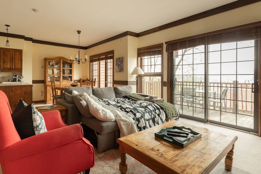 Ski In/out Tremblant Vue Lac + Montagne Foyer - Laurentides