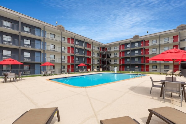 Ramada By Wyndham Kenner/new Orleans Airport South - Kenner, LA