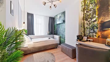Quarto Individual Deluxe, casa de banho privativa, vista para o pátio | Vista para o pátio