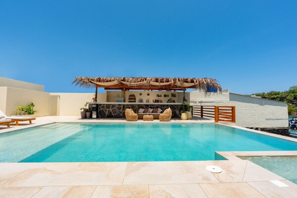 El Barranco Galapagos - Galápagos Islands