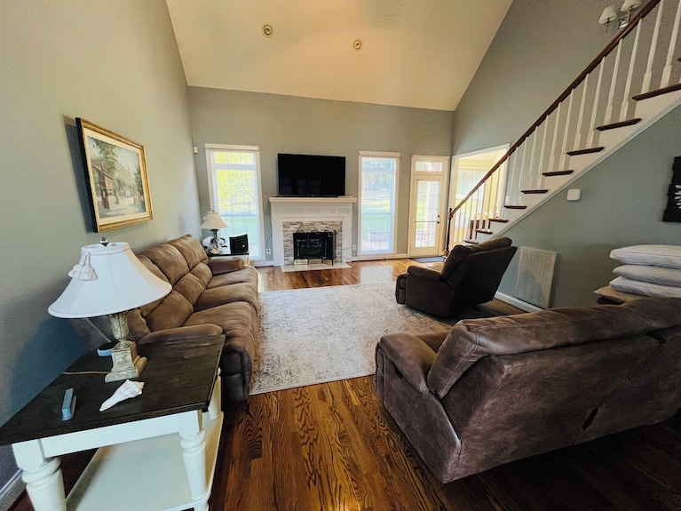 Main Channel Lake Hickory Views, Golf Course, Boat Ramp/dock, 2-marina's Nearby - Hickory, NC