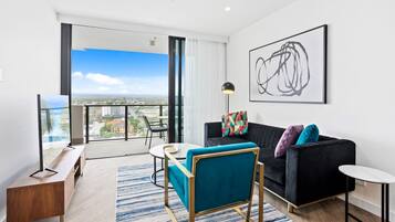 Apartamento de Luxo, 1 quarto, varanda, Vista para a cidade (No parking included) | Sala | Smart TV