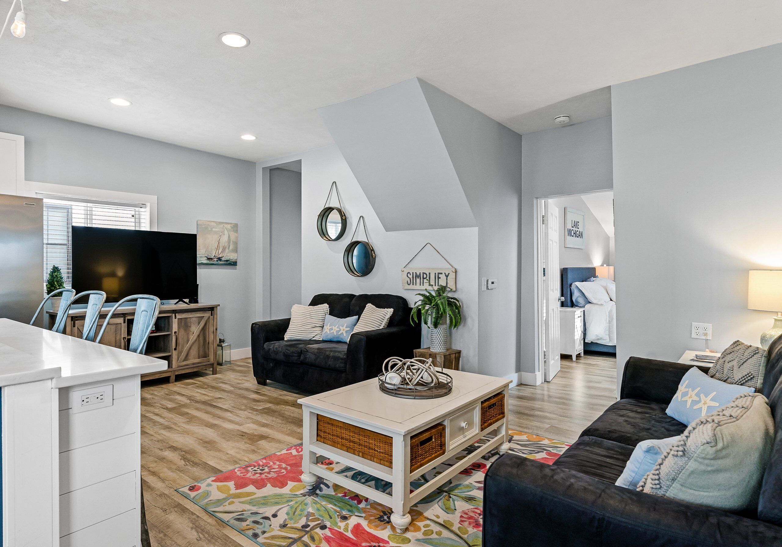 312 Chicago North | Stylish Downtown Grand Haven Retreat - Grand Haven, MI