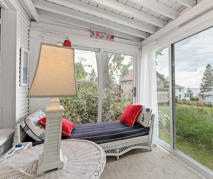 Rest-a-while: Spacious 4-bedroom Retreat In Grand Haven - グランド・ヘブン, MI