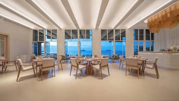 Pequeno-almoço tipo buffet diário incluído