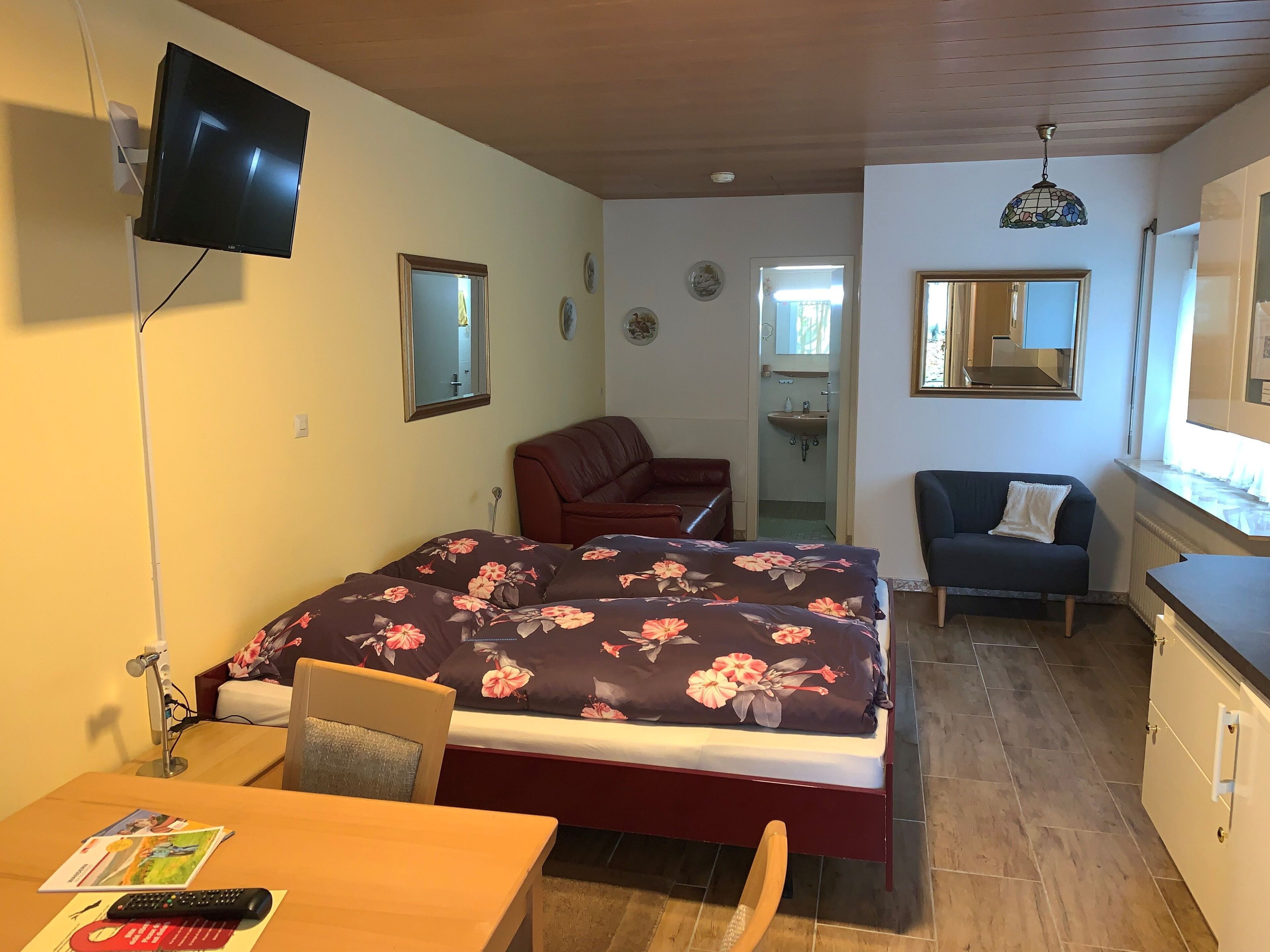 Double Room A, With Terrace - Gästehaus Am Lindenweg - Meersburg