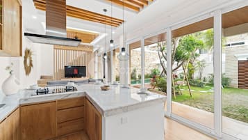 Villa Familiar, varanda, vista para o jardim | Cozinha privada