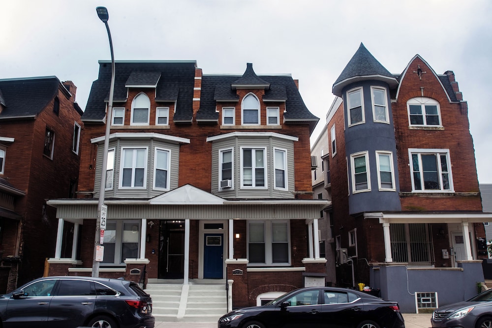 Diamond Suites Philadelphia Center Reviews, Deals & Photos 2025 - Vrbo