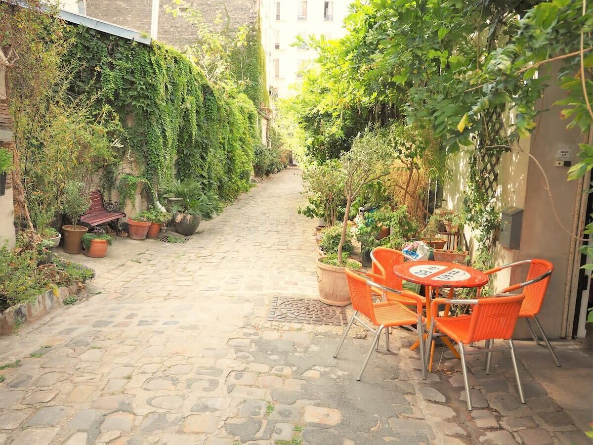 Paul Cézanne - Bastille Chicsuite, Paris, A8 Vacation Rental Apartment ...