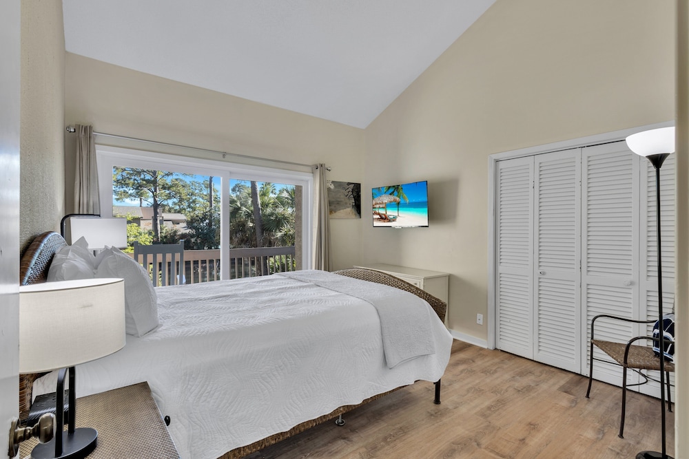 3 Mizzenmast Ln @ Harbour Town | Pool & Golf | Pet-Friendly | Lagoon ...
