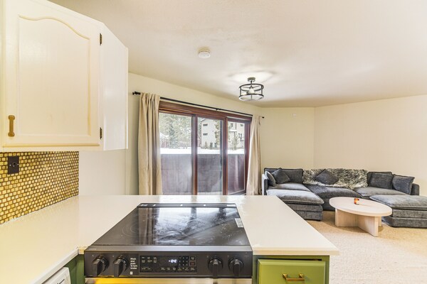 Walk To Winter Park Resort: Condo W/ Hot Tub! - Winter Park, CO