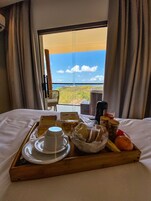 Suite Deluxe, lanai (alpendre havaiano), vista para o mar | Wi-fi grátis 