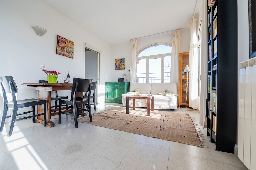 St. John Basilica Lovely Tower Apartment - Roma
