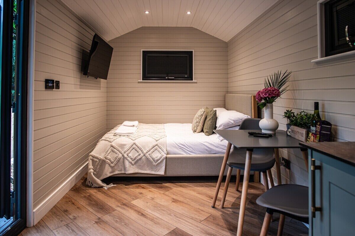 Luxurious Canal-side Mini Lodge In Llangollen. - Llangollen