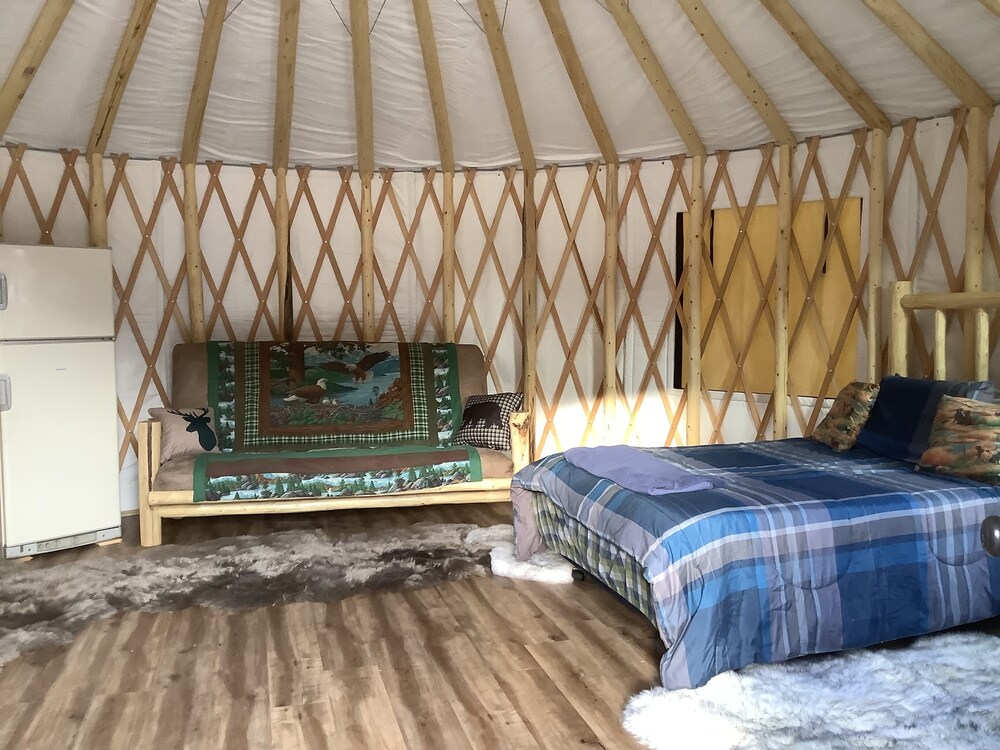 Nice 1-bedroom off grid yurt no Wi-Fi yurt 22 miles up Rock creek ...