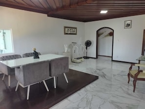 Casa conforto | Área de estar | TV de tela plana