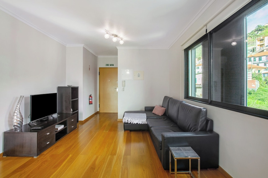 Apartment 'Eden' With Mountain View, Balcony And Wi-fi - Machico