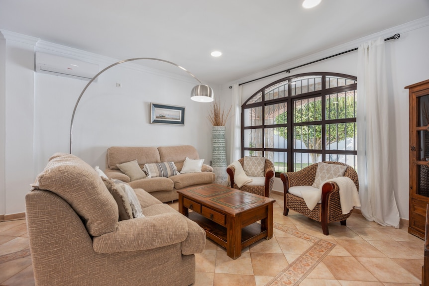 Casa De Vacaciones 'Chalet Con Piscina' Con Piscina Privada, Wi-fi Y Aire Acondicionado - Chiclana de la Frontera