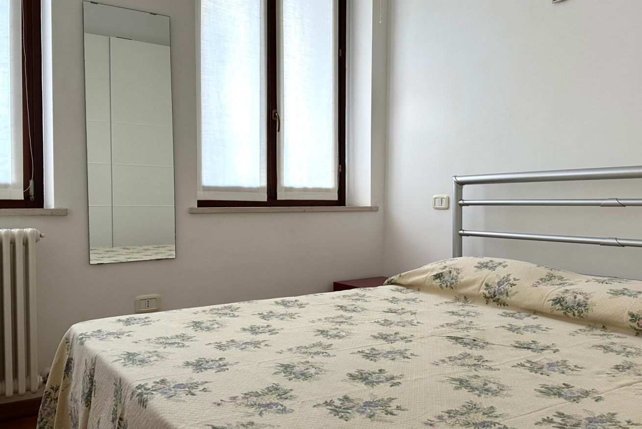 Se128 - Senigallia, Bilocale A 100 Mt Dal Mare, Con Posto Auto - Senigallia