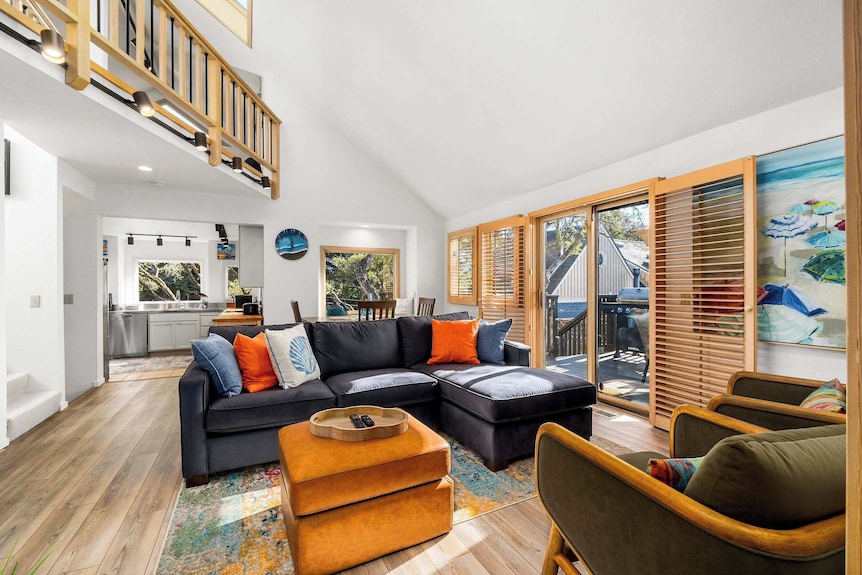 Relaxing Getaway Overlooking Schwan Lagoon - Santa Cruz, CA