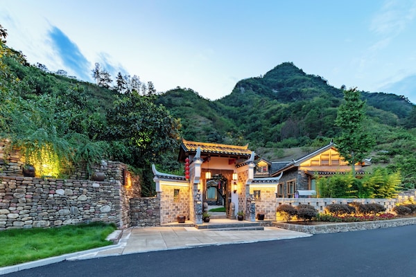 Home Away From Home - Zhangjiajie